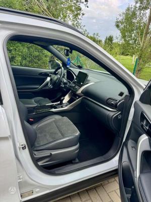 Balts Mitsubishi Eclipse Cross 2022 Kauņa, ar dzinēja tilpumu 2.36 L un nobraukumu 99 tūkst. km par 20450 €, foto 12 vietnē AUTOMOTO.COM.LV