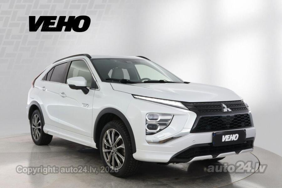 Balts Mitsubishi Eclipse Cross 2022 Tallina, ar dzinēja tilpumu 2.40 L un nobraukumu 51 tūkst. km par 23900 €, foto 5 vietnē AUTOMOTO.COM.LV