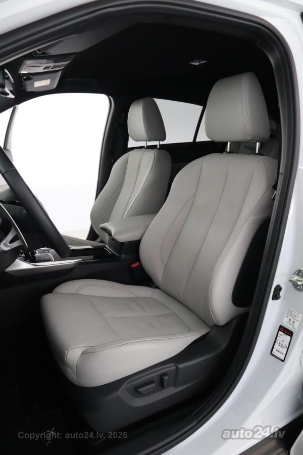 White Mitsubishi Eclipse Cross 2022 in Tallinn, with an engine capacity of 2.40 L and mileage of 51 thousand km for 23900 €, photo 11 on AUTOMOTO.COM.LV