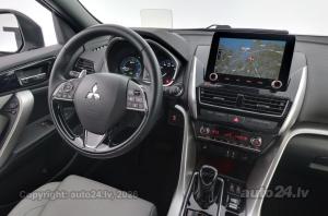 Balts Mitsubishi Eclipse Cross 2022 Tallina, ar dzinēja tilpumu 2.40 L un nobraukumu 51 tūkst. km par 23900 €, foto 12 vietnē AUTOMOTO.COM.LV