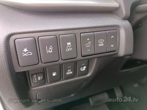 White Mitsubishi Eclipse Cross 2022 in Tallinn, with an engine capacity of 2.40 L and mileage of 80 thousand km for 26990 €, photo 15 on AUTOMOTO.COM.LV