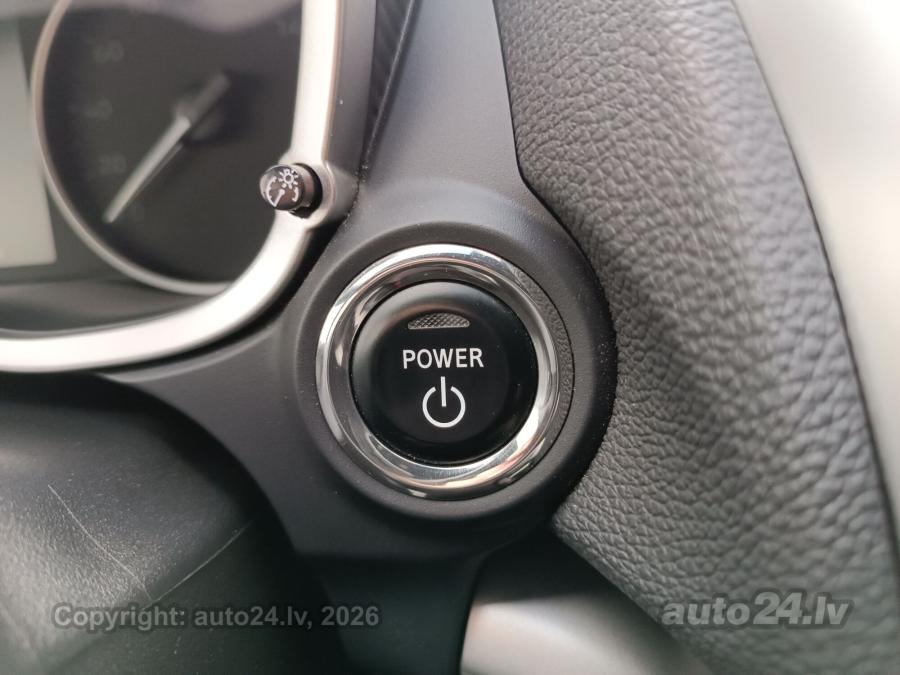 White Mitsubishi Eclipse Cross 2022 in Tallinn, with an engine capacity of 2.40 L and mileage of 80 thousand km for 26990 €, photo 17 on AUTOMOTO.COM.LV