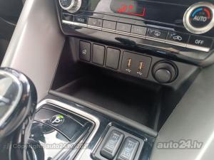 White Mitsubishi Eclipse Cross 2022 in Tallinn, with an engine capacity of 2.40 L and mileage of 80 thousand km for 26990 €, photo 18 on AUTOMOTO.COM.LV