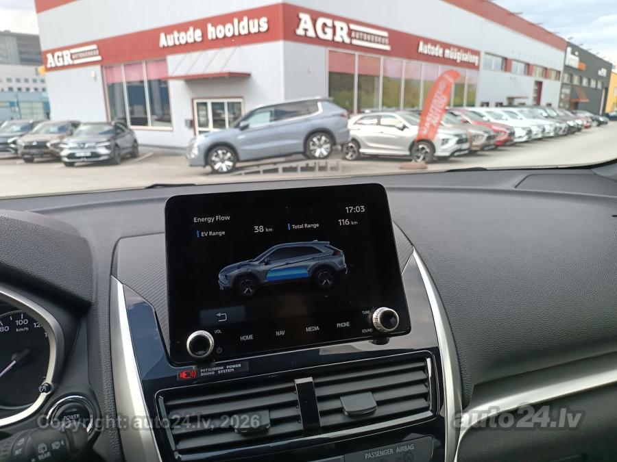White Mitsubishi Eclipse Cross 2022 in Tallinn, with an engine capacity of 2.40 L and mileage of 80 thousand km for 26990 €, photo 21 on AUTOMOTO.COM.LV