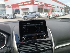 White Mitsubishi Eclipse Cross 2022 in Tallinn, with an engine capacity of 2.40 L and mileage of 80 thousand km for 26990 €, photo 22 on AUTOMOTO.COM.LV