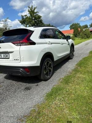 Balts Mitsubishi Eclipse Cross 2022 Tallina, ar dzinēja tilpumu 2.40 L un nobraukumu 45 tūkst. km par 18500 €, foto 5 vietnē AUTOMOTO.COM.LV