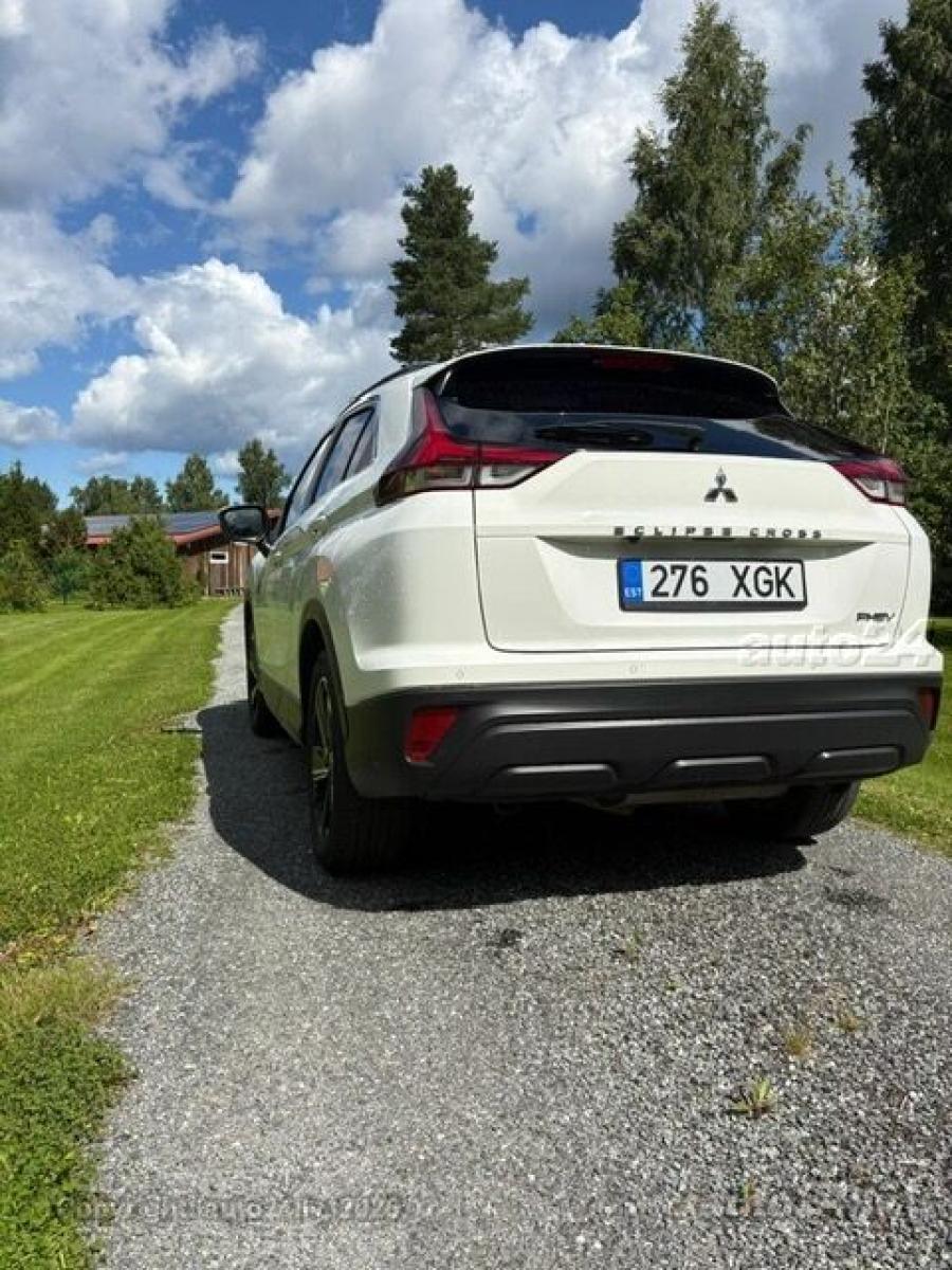 Balts Mitsubishi Eclipse Cross 2022 Tallina, ar dzinēja tilpumu 2.40 L un nobraukumu 45 tūkst. km par 18500 €, foto 7 vietnē AUTOMOTO.COM.LV