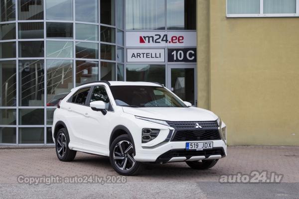 Mitsubishi Eclipse Cross 2022 in Tallinn on AUTOMOTO.COM.LV White Mitsubishi Eclipse Cross 2022 in Tallinn, with an engine capacity of 2.40 L and mileage of 40 thousand km for 20990 €, photo 1 on AUTOMOTO.COM.LV