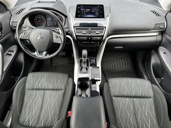 Mitsubishi Eclipse 2018 Viļņa, ar dzinēja tilpumu 1.50 L un nobraukumu 154 tūkst. km par 14750 €, foto 3 vietnē AUTOMOTO.COM.LV