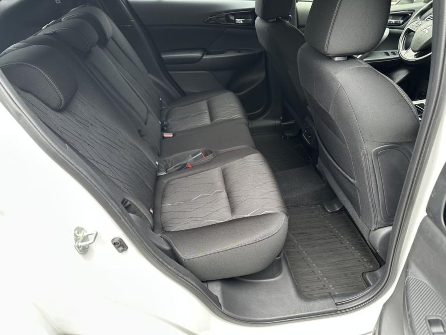 Mitsubishi Eclipse 2018 in Vilnius, with an engine capacity of 1.50 L and mileage of 154 thousand km for 14750 €, photo 6 on AUTOMOTO.COM.LV