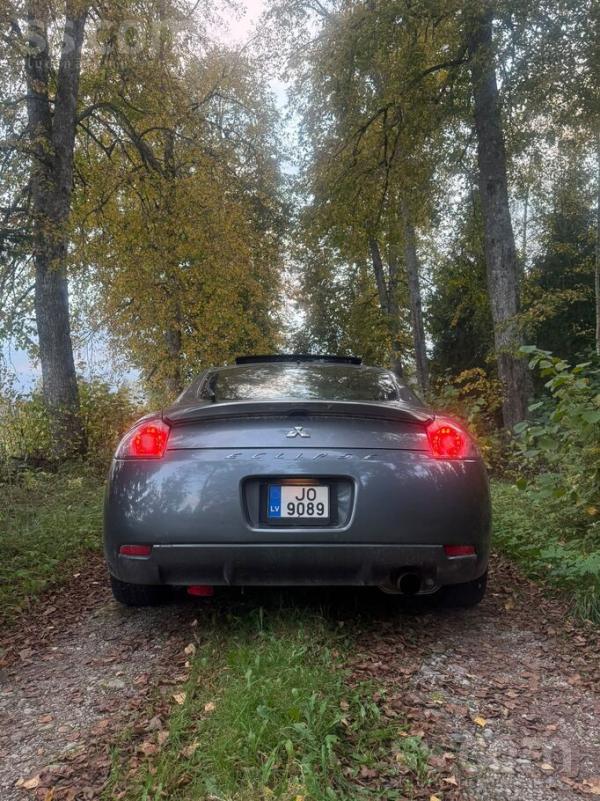 Grey Mitsubishi Eclipse 2006 in Ogre, with an engine capacity of 2.40 L and mileage of 91 thousand km for 2800 €, photo 6 on AUTOMOTO.COM.LV
