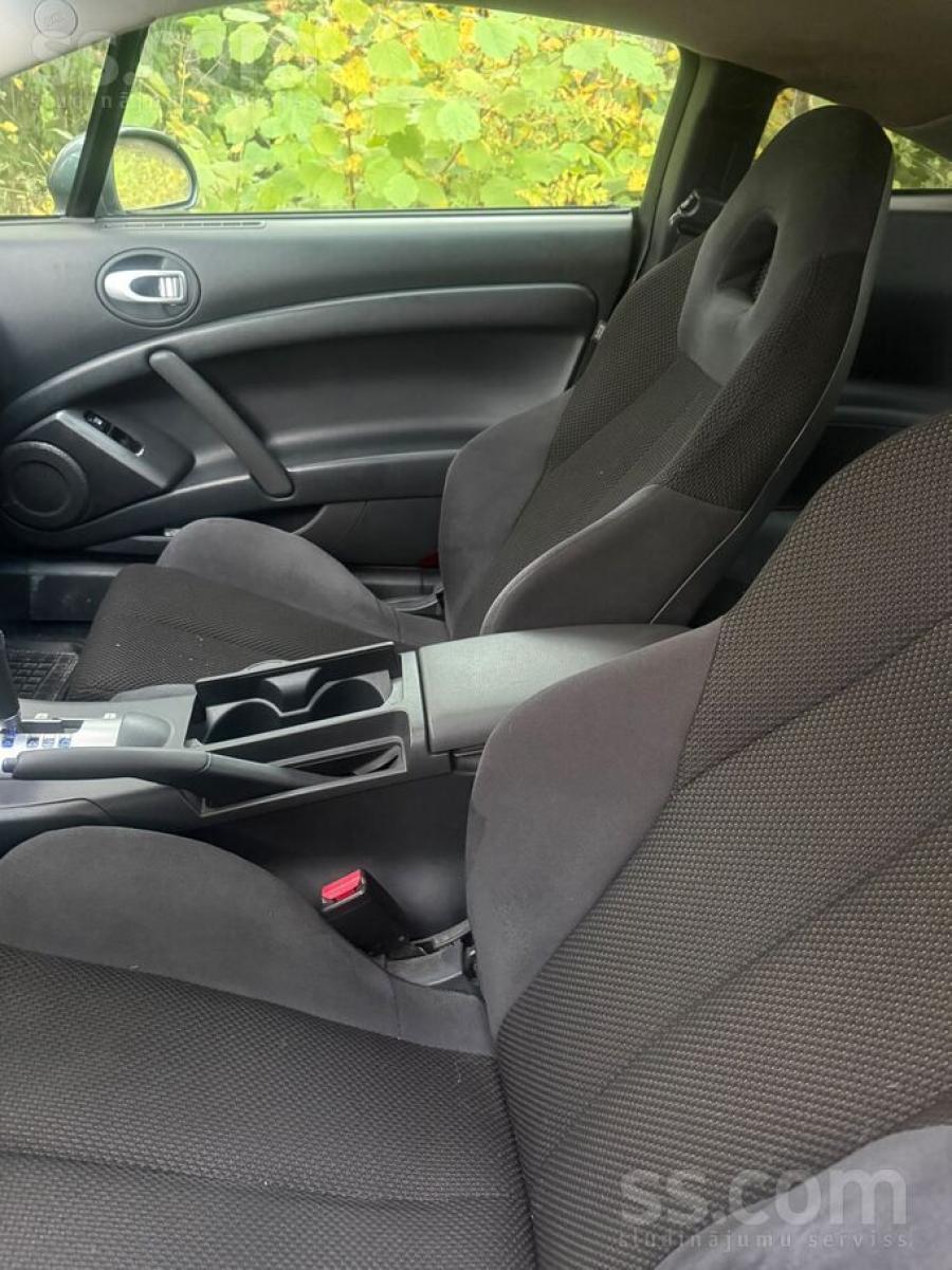 Grey Mitsubishi Eclipse 2006 in Ogre, with an engine capacity of 2.40 L and mileage of 91 thousand km for 2800 €, photo 7 on AUTOMOTO.COM.LV