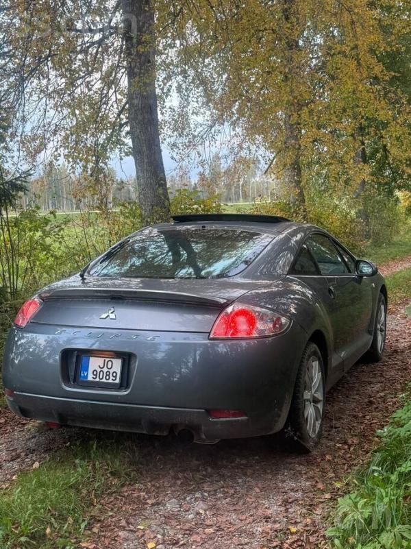 Grey Mitsubishi Eclipse 2006 in Ogre, with an engine capacity of 2.40 L and mileage of 91 thousand km for 2800 €, photo 8 on AUTOMOTO.COM.LV