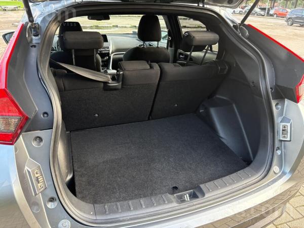 Pelēks Mitsubishi Eclipse 2022 Rīga, ar dzinēja tilpumu 1.50 L un nobraukumu 45 tūkst. km par 16500 €, foto 4 vietnē AUTOMOTO.COM.LV