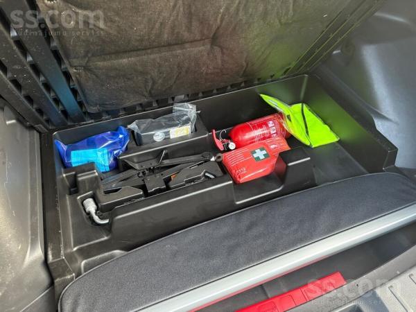 Pelēks Mitsubishi Eclipse 2022 Rīga, ar dzinēja tilpumu 1.50 L un nobraukumu 45 tūkst. km par 16500 €, foto 5 vietnē AUTOMOTO.COM.LV