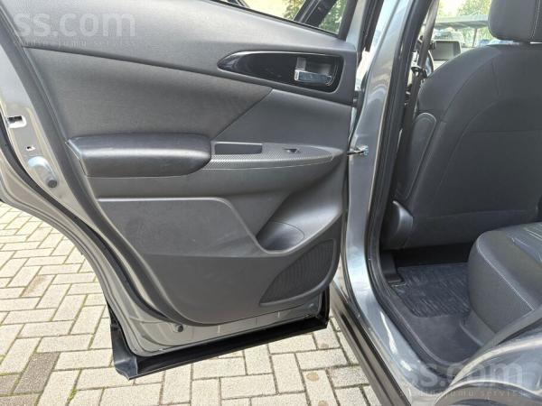 Pelēks Mitsubishi Eclipse 2022 Rīga, ar dzinēja tilpumu 1.50 L un nobraukumu 45 tūkst. km par 16500 €, foto 8 vietnē AUTOMOTO.COM.LV