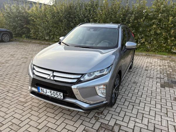 Pelēks Mitsubishi Eclipse 2022 Rīga, ar dzinēja tilpumu 1.50 L un nobraukumu 45 tūkst. km par 16500 €, foto 11 vietnē AUTOMOTO.COM.LV