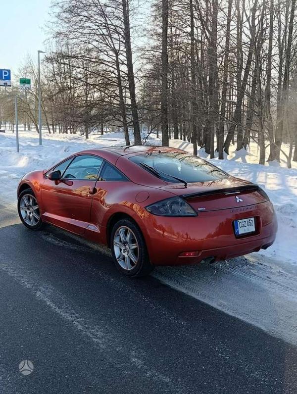 Red Mitsubishi Eclipse 2007 in Raseiniai, with an engine capacity of 2.35 L and mileage of 180 thousand km for 4500 €, photo 2 on AUTOMOTO.COM.LV