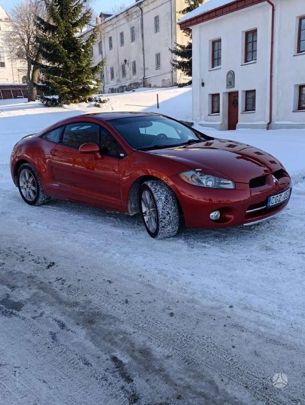 Red Mitsubishi Eclipse 2007 in Raseiniai, with an engine capacity of 2.35 L and mileage of 180 thousand km for 4500 €, photo 3 on AUTOMOTO.COM.LV