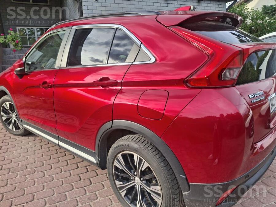 Sarkans Mitsubishi Eclipse 2019 Rīga, ar dzinēja tilpumu 1.50 L un nobraukumu 127 tūkst. km par 12800 €, foto 3 vietnē AUTOMOTO.COM.LV