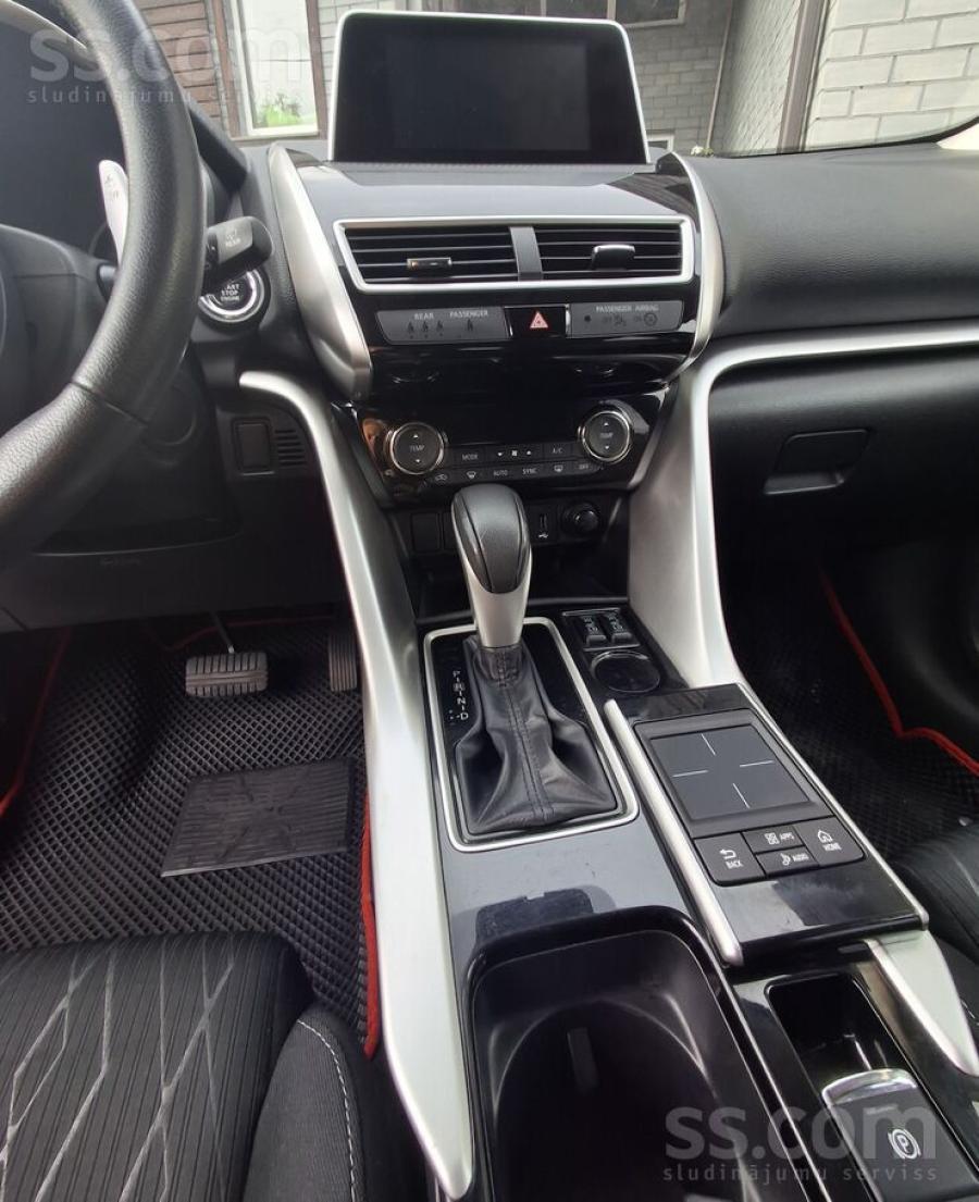 Sarkans Mitsubishi Eclipse 2019 Rīga, ar dzinēja tilpumu 1.50 L un nobraukumu 127 tūkst. km par 12800 €, foto 7 vietnē AUTOMOTO.COM.LV