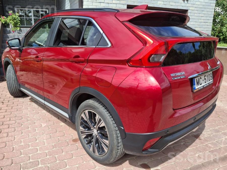 Red Mitsubishi Eclipse 2019 in Riga, with an engine capacity of 1.50 L and mileage of 127 thousand km for 11300 €, photo 3 on AUTOMOTO.COM.LV