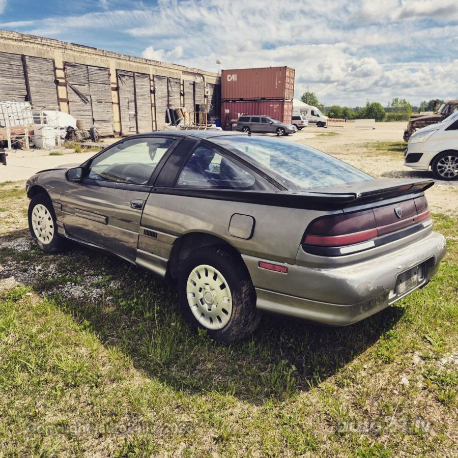 Sarkans Mitsubishi Eclipse 1994 Tallina, ar dzinēja tilpumu 2.00 L un nobraukumu 216 tūkst. km par 17000 €, foto 11 vietnē AUTOMOTO.COM.LV