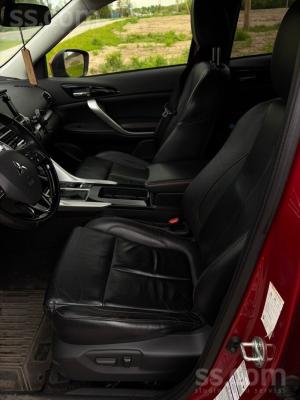 Red Mitsubishi Eclipse 2018 in Dobele, with an engine capacity of 1.50 L and mileage of 125 thousand km for 12900 €, photo 7 on AUTOMOTO.COM.LV