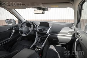 White Mitsubishi Eclipse 2019 in Talsi, with an engine capacity of 2.30 L and mileage of 183 thousand km for 13950 €, photo 9 on AUTOMOTO.COM.LV