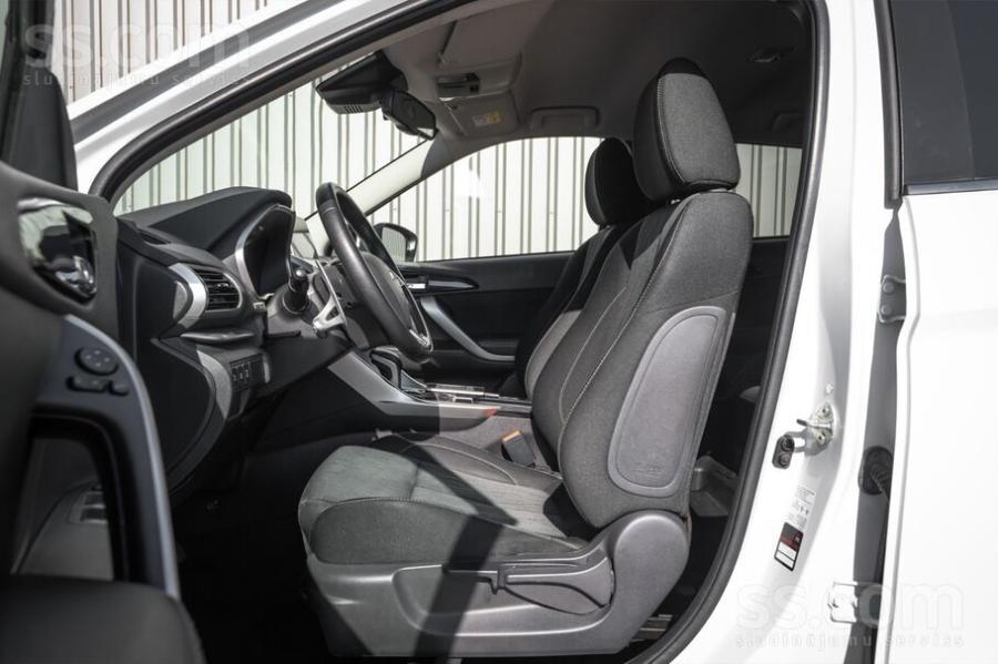 White Mitsubishi Eclipse 2019 in Talsi, with an engine capacity of 2.30 L and mileage of 183 thousand km for 13950 €, photo 10 on AUTOMOTO.COM.LV