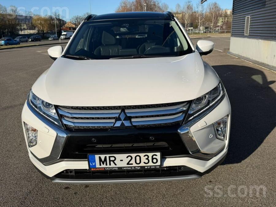 Белый Мицубиси Эклипс 2020 в Рига, объемом двигателя 1.50 л и пробегом 28 тыс. км за 16000 €, фото 4 на AUTOMOTO.COM.LV