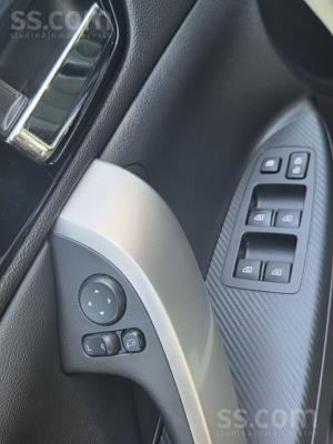 Balts Mitsubishi Eclipse 2022 Rīga, ar dzinēja tilpumu 2.40 L un nobraukumu 45 tūkst. km par 24500 €, foto 6 vietnē AUTOMOTO.COM.LV
