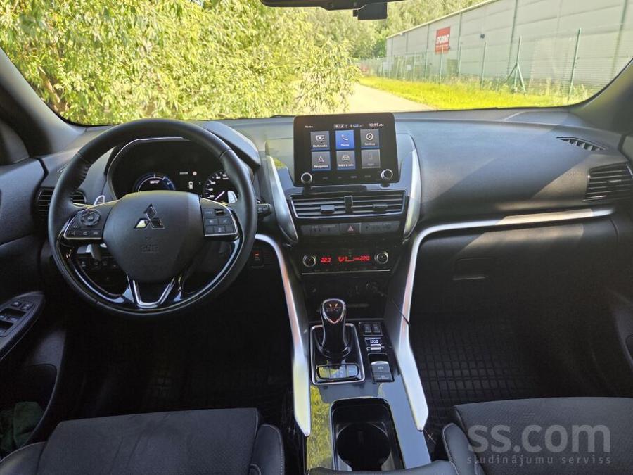 Balts Mitsubishi Eclipse 2022 Rīga, ar dzinēja tilpumu 2.40 L un nobraukumu 45 tūkst. km par 24500 €, foto 9 vietnē AUTOMOTO.COM.LV