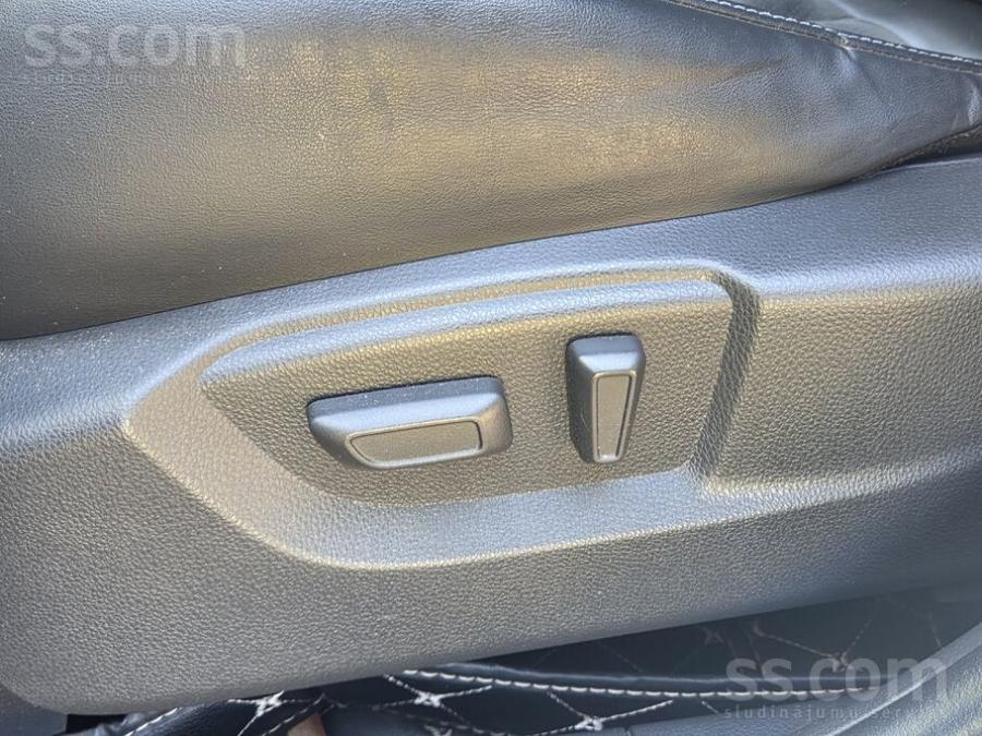 Balts Mitsubishi Eclipse 2022 Rīga, ar dzinēja tilpumu 2.40 L un nobraukumu 45 tūkst. km par 24500 €, foto 14 vietnē AUTOMOTO.COM.LV