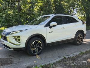 Balts Mitsubishi Eclipse 2022 Rīga, ar dzinēja tilpumu 2.40 L un nobraukumu 45 tūkst. km par 24500 €, foto 17 vietnē AUTOMOTO.COM.LV
