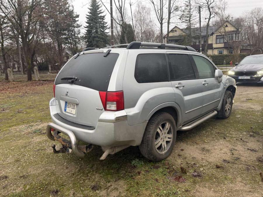 Серый Мицубиси Эндевор 2005 в Каунас, объемом двигателя 3.50 л и пробегом 165 тыс. км за 999 €, фото 7 на AUTOMOTO.COM.LV
