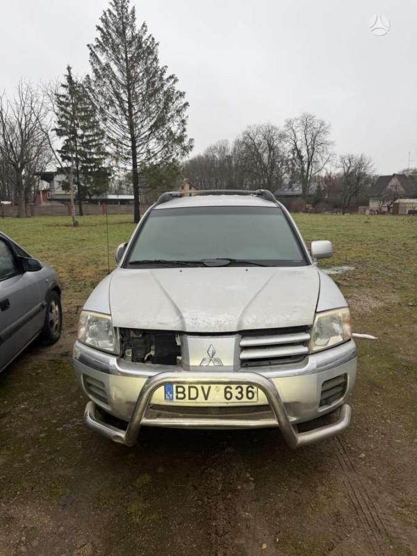 Pelēks Mitsubishi Endeavor 2005 Kauņa, ar dzinēja tilpumu 3.83 L un nobraukumu 165 tūkst. km par 899 €, foto 2 vietnē AUTOMOTO.COM.LV