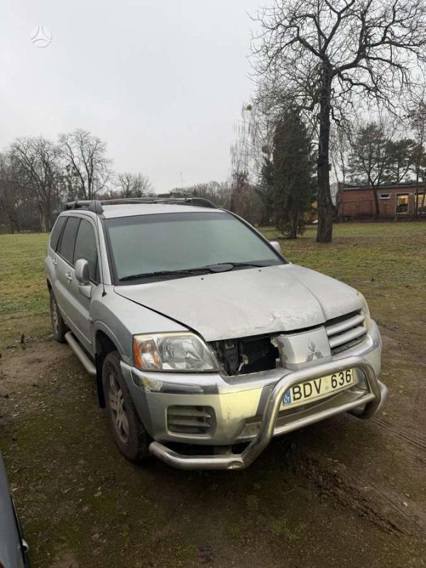 Pelēks Mitsubishi Endeavor 2005 Kauņa, ar dzinēja tilpumu 3.83 L un nobraukumu 165 tūkst. km par 899 €, foto 4 vietnē AUTOMOTO.COM.LV
