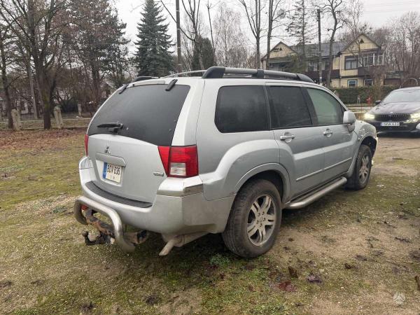 Pelēks Mitsubishi Endeavor 2005 Kauņa, ar dzinēja tilpumu 3.83 L un nobraukumu 165 tūkst. km par 899 €, foto 6 vietnē AUTOMOTO.COM.LV
