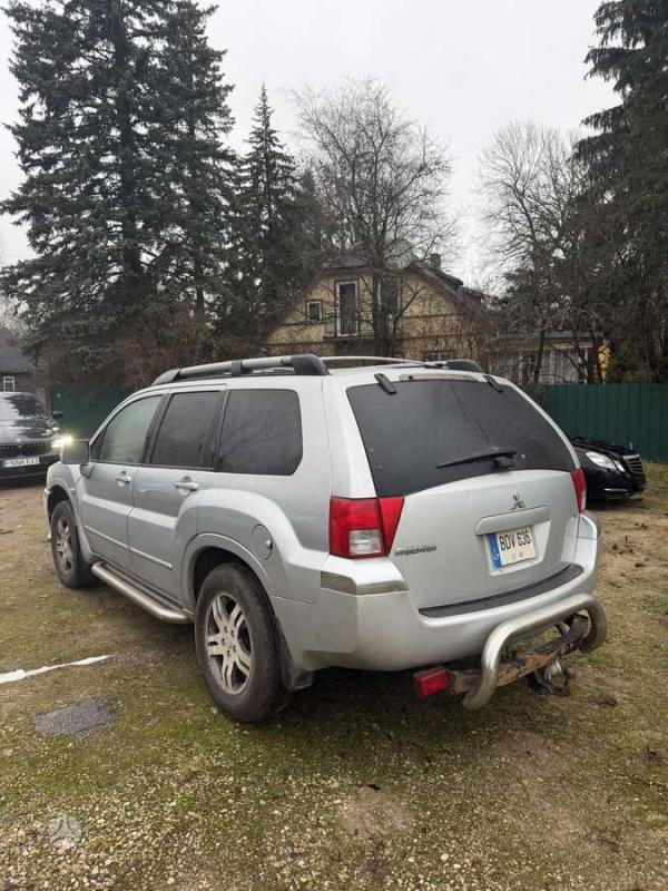 Pelēks Mitsubishi Endeavor 2005 Kauņa, ar dzinēja tilpumu 3.83 L un nobraukumu 165 tūkst. km par 899 €, foto 7 vietnē AUTOMOTO.COM.LV