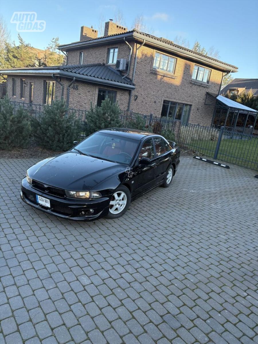 Melns Mitsubishi Galant 2001 Viļņa, ar dzinēja tilpumu 2.50 L un nobraukumu 220 tūkst. km par 2222 €, foto 3 vietnē AUTOMOTO.COM.LV