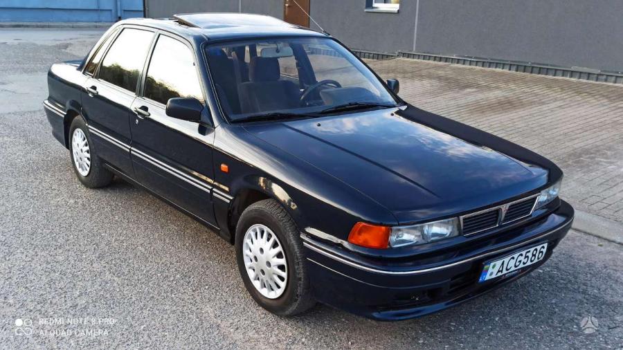 Blue Mitsubishi Galant 1992 in Pakruojis, with an engine capacity of 1.80 L and mileage of 280 thousand km for 1700 €, photo 9 on AUTOMOTO.COM.LV