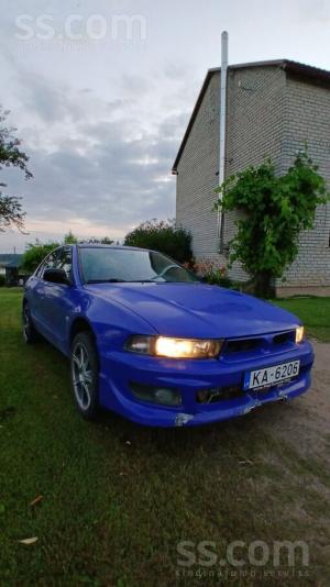 Zils Mitsubishi Galant 2001 Cēsis, ar dzinēja tilpumu 2.50 L un nobraukumu 350 tūkst. km par 3100 €, foto 3 vietnē AUTOMOTO.COM.LV