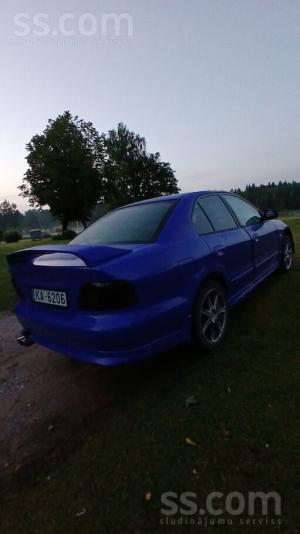 Zils Mitsubishi Galant 2001 Cēsis, ar dzinēja tilpumu 2.50 L un nobraukumu 350 tūkst. km par 3100 €, foto 4 vietnē AUTOMOTO.COM.LV