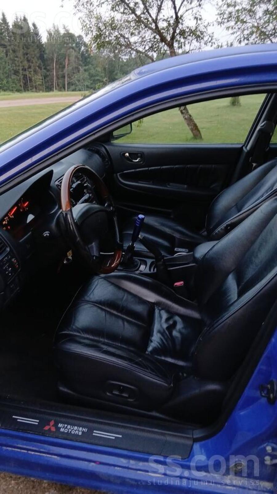 Zils Mitsubishi Galant 2001 Cēsis, ar dzinēja tilpumu 2.50 L un nobraukumu 350 tūkst. km par 3100 €, foto 6 vietnē AUTOMOTO.COM.LV