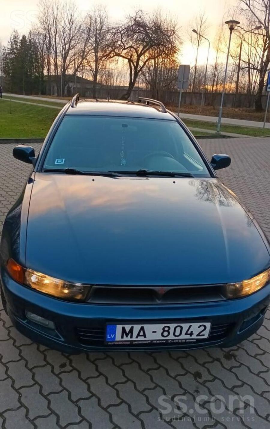 Blue Mitsubishi Galant 1999 in Preili, with an engine capacity of 2.00 L and mileage of 214 thousand km for 1650 €, photo 4 on AUTOMOTO.COM.LV