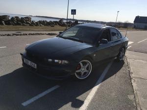 Zaļš Mitsubishi Galant 1998 Tallina, ar dzinēja tilpumu 1.00 L un nobraukumu 300 tūkst. km par 1400 €, foto  vietnē AUTOMOTO.COM.LV