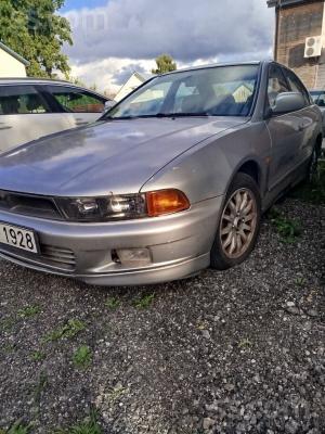 Pelēks Mitsubishi Galant 1997 Talsi, ar dzinēja tilpumu 2.00 L un nobraukumu 260 tūkst. km par 800 €, foto  vietnē AUTOMOTO.COM.LV