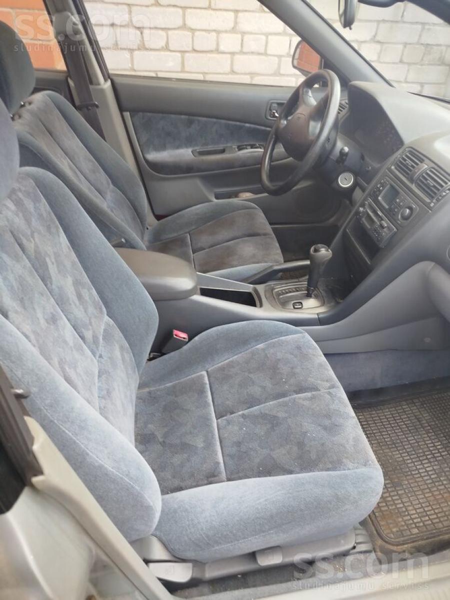 Pelēks Mitsubishi Galant 1997 Talsi, ar dzinēja tilpumu 2.00 L un nobraukumu 260 tūkst. km par 800 €, foto 7 vietnē AUTOMOTO.COM.LV