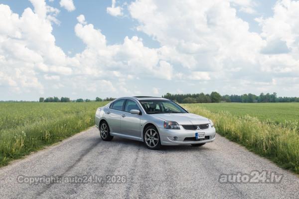 Pelēks Mitsubishi Galant 2007 Tallina, ar dzinēja tilpumu 3.80 L un nobraukumu 209 tūkst. km par 2499 €, foto 1 vietnē AUTOMOTO.COM.LV